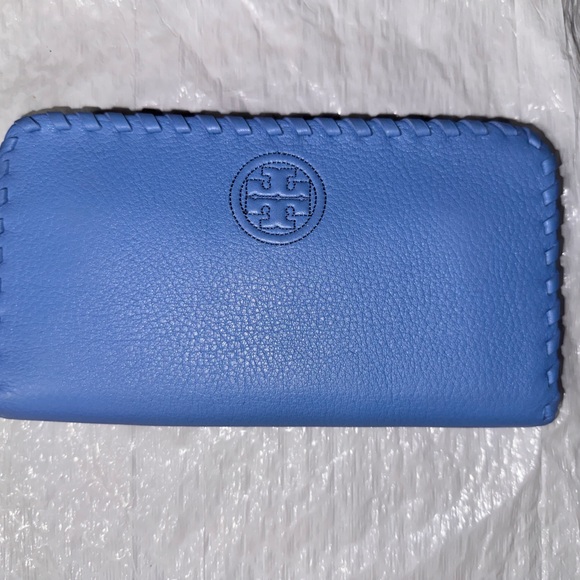 Tory Burch | Bags | You Guys This Is A Beautiful Baby Blue Wallet You ...